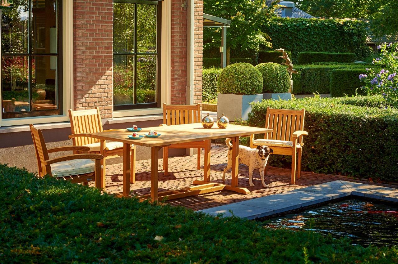 Can Teak Furniture Withstand All Climates? - Tikovina